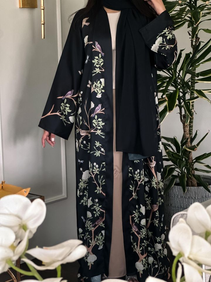 Black Bird (Abaya) – Amina Gallery