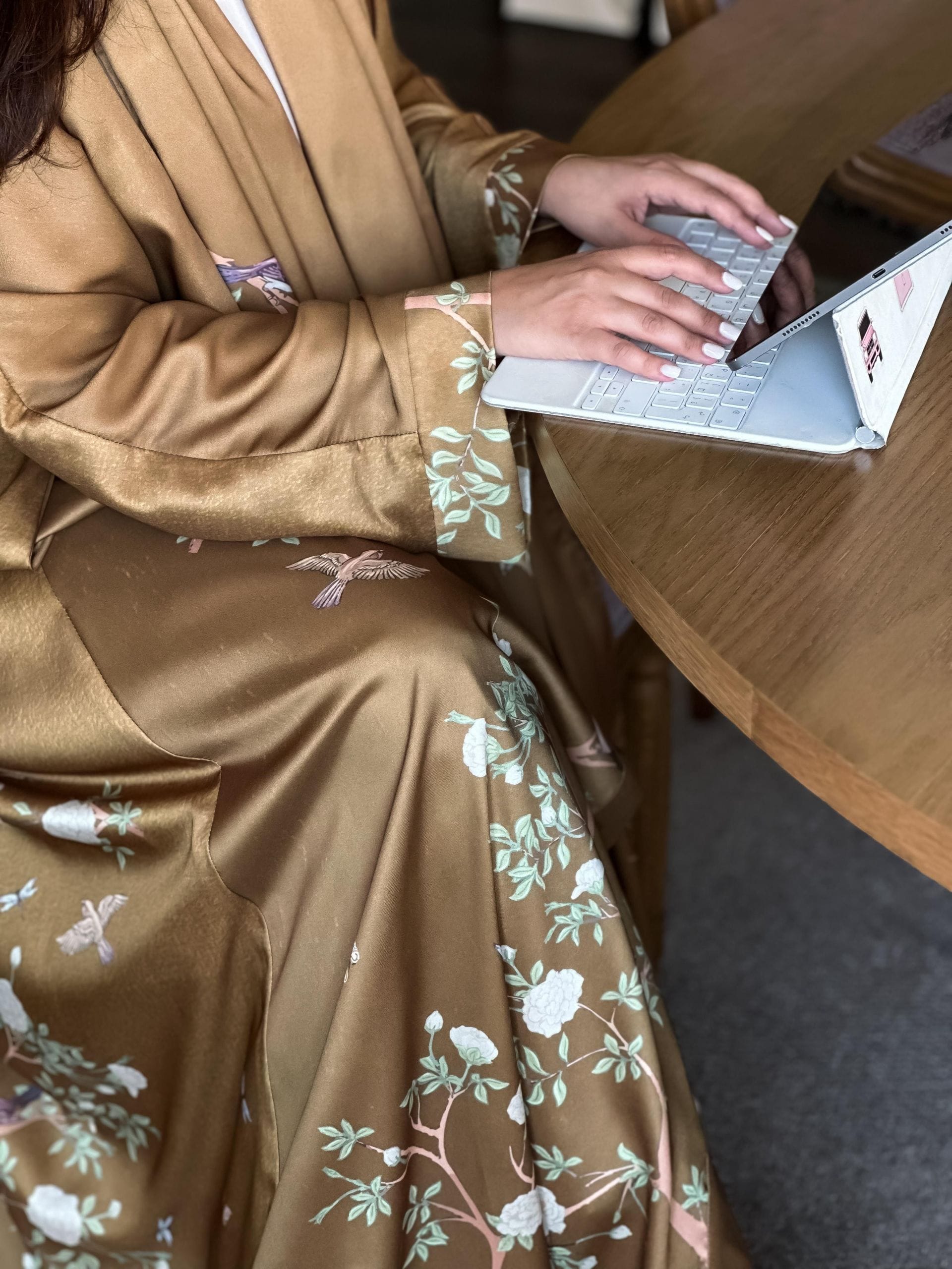 Gold Bird (Abaya) – Amina Gallery